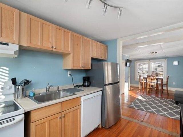 condo with 2 bedroom, Newport RI ES104609124