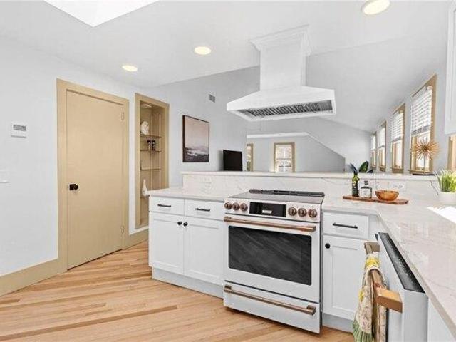condo with 2 bedroom, Newport RI ES104946771