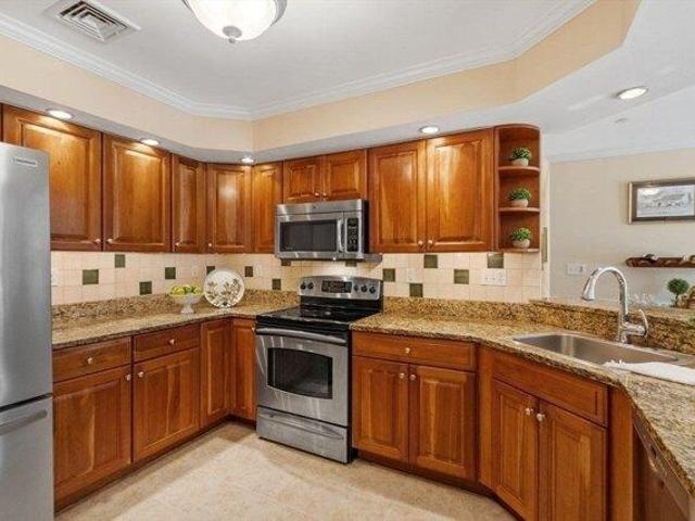 condo with 2 bedroom, North Andover MA DLS102960399