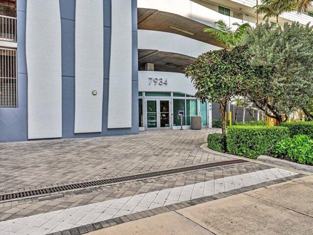 condo with 2 bedroom, North Bay Village FL DLS93798314