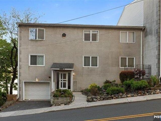 condo with 2 bedroom, North Bergen NJ DLS102478219