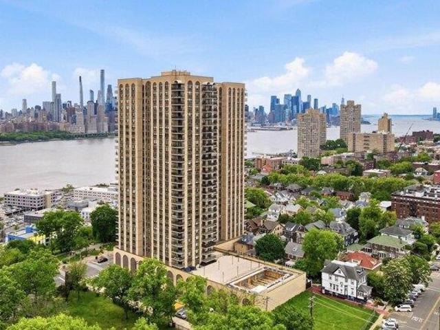 condo with 2 bedroom, North Bergen NJ DS104112278
