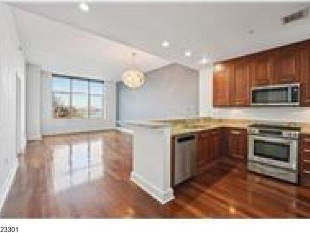 condo with 2 bedroom, North Bergen NJ DS104148187