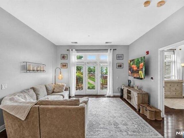 condo with 2 bedroom, North Bergen NJ DS104263002