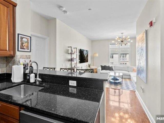 condo with 2 bedroom, North Bergen NJ DS104266023
