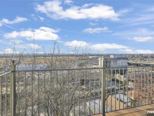 condo with 2 bedroom, North Bergen NJ ES103159879