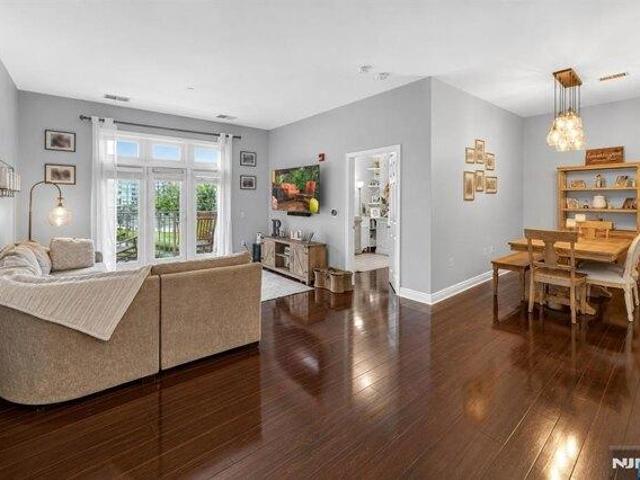 condo with 2 bedroom, North Bergen NJ ES104407426