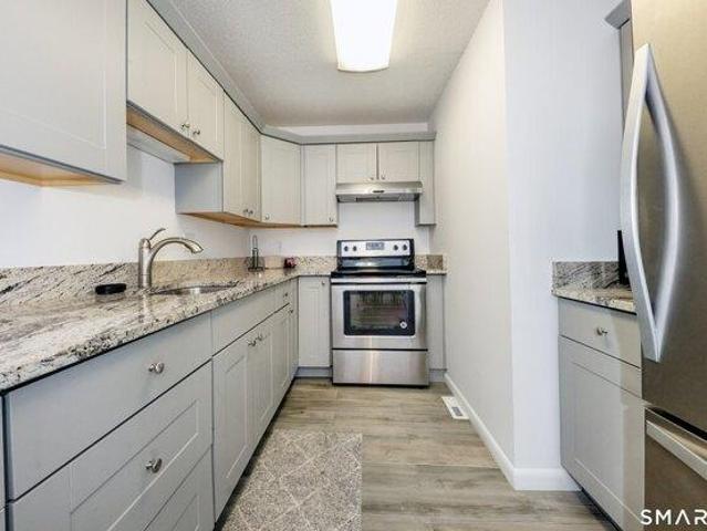 condo with 2 bedroom, North Branford CT ES104116910