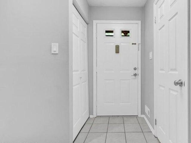 condo with 2 bedroom, North Brunswick NJ ES105191582