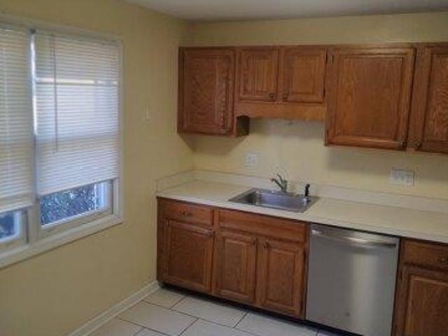 condo with 2 bedroom, North Haven CT DS102317656