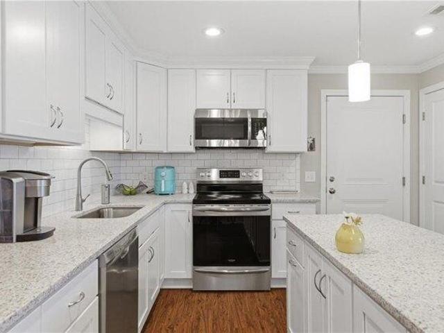 condo with 2 bedroom, North Kingstown RI DS102256361
