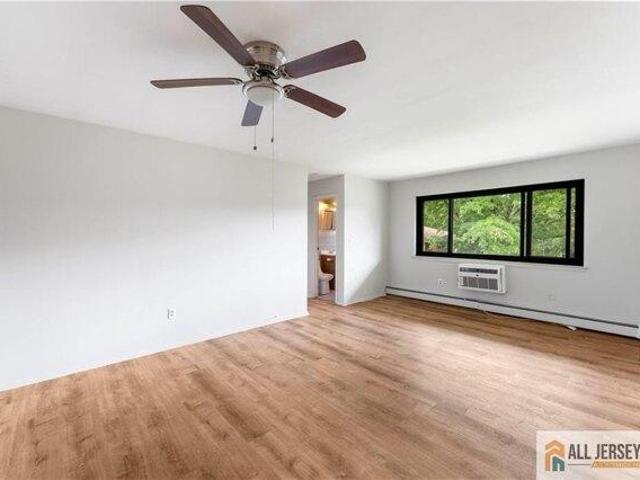 condo with 2 bedroom, North Plainfield NJ ES104151253