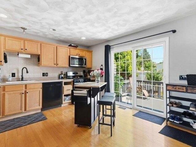 condo with 2 bedroom, North Providence RI ES105140279