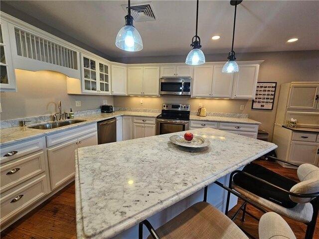 condo with 2 bedroom, North Smithfield RI ES103887641