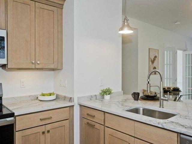 condo with 2 bedroom, Northampton MA DLS102313432
