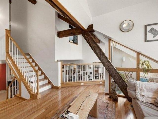 condo with 2 bedroom, Northampton MA ES103189258