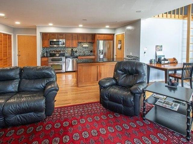 condo with 2 bedroom, Northampton MA ES105040805