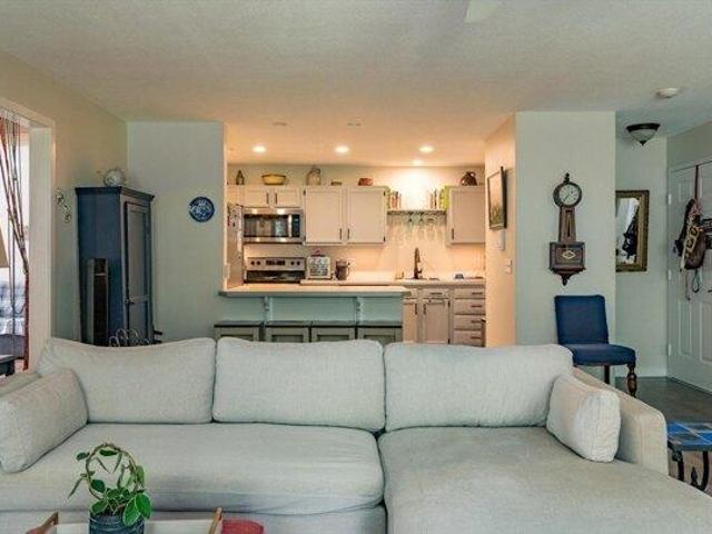 condo with 2 bedroom, Northampton MA ES105080442