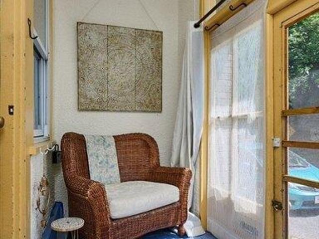 condo with 2 bedroom, Northampton MA ES105093085