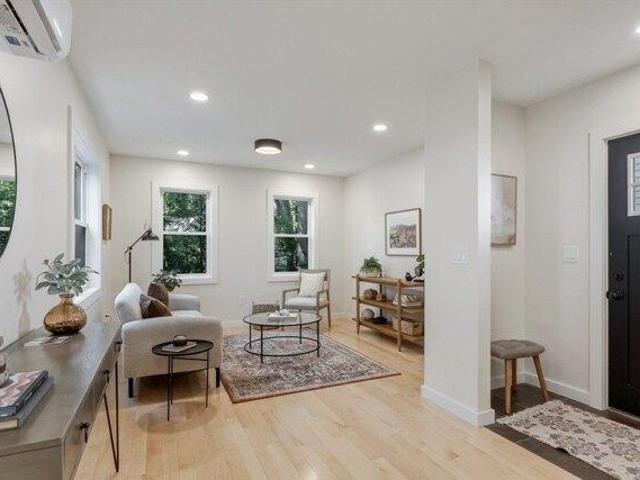 condo with 2 bedroom, Northampton MA ES105095706