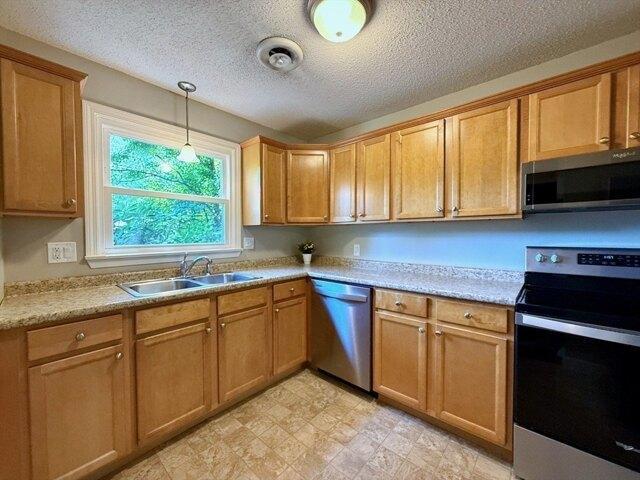 condo with 2 bedroom, Northampton MA ES105140786