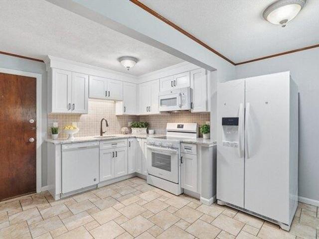 condo with 2 bedroom, Northborough MA DS103442158