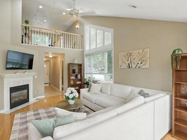 condo with 2 bedroom, Northborough MA DS103159956