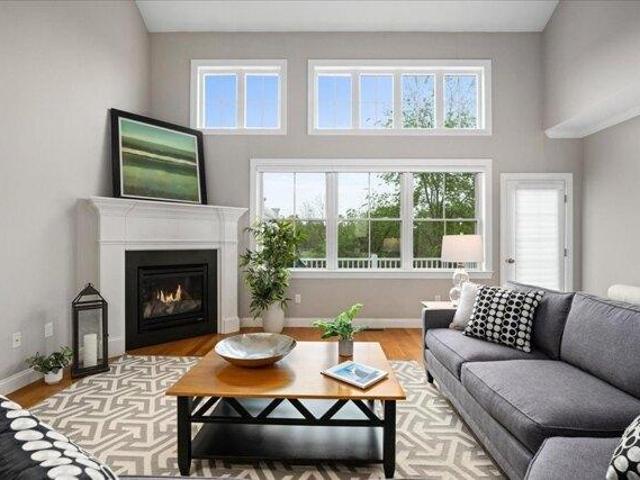 condo with 2 bedroom, Northborough MA ES103162250