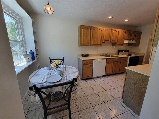 condo with 2 bedroom, Northbridge MA ES104008303