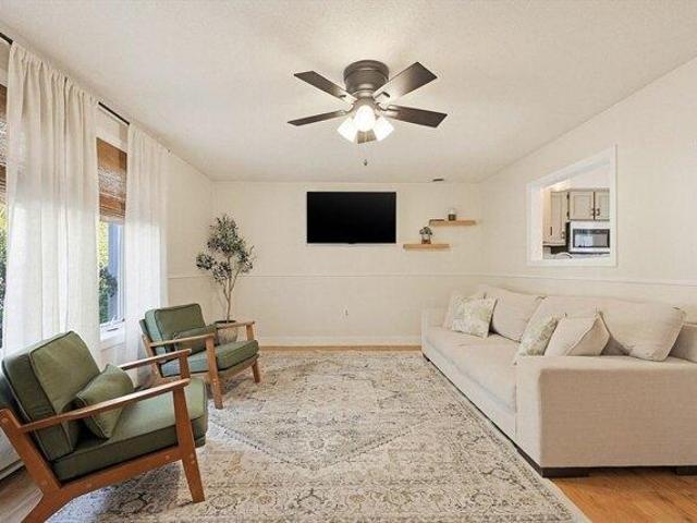 condo with 2 bedroom, Norton MA DLS102707735