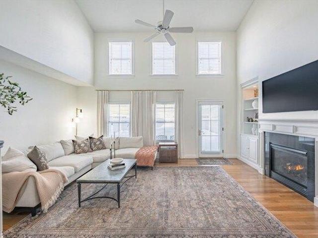 condo with 2 bedroom, Norton MA DLS102729209