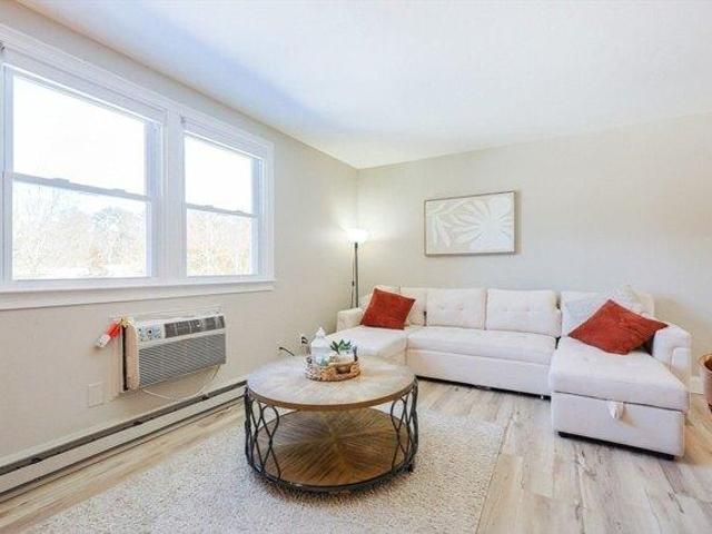 condo with 2 bedroom, Norton MA ES104112762