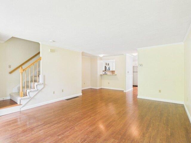 condo with 2 bedroom, Norton MA ES105680123