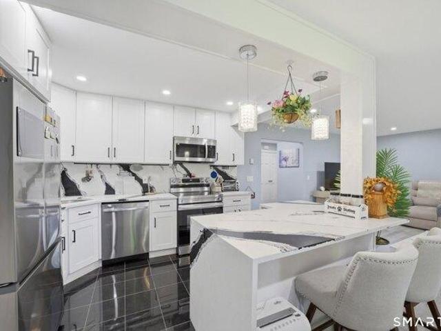 condo with 2 bedroom, Norwalk CT ES104262753