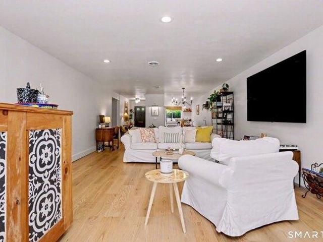 condo with 2 bedroom, Norwalk CT ES104515173