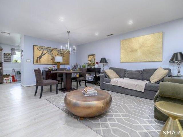 condo with 2 bedroom, Norwalk CT ES105113046