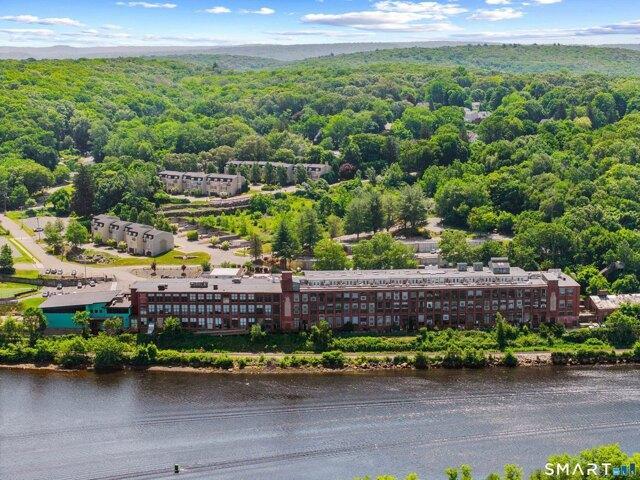 condo with 2 bedroom, Norwich CT DLS101630988
