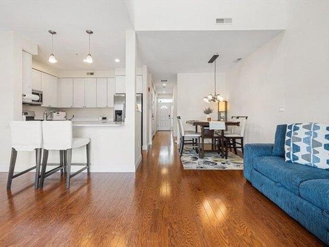 condo with 2 bedroom, Norwood MA DS102728819