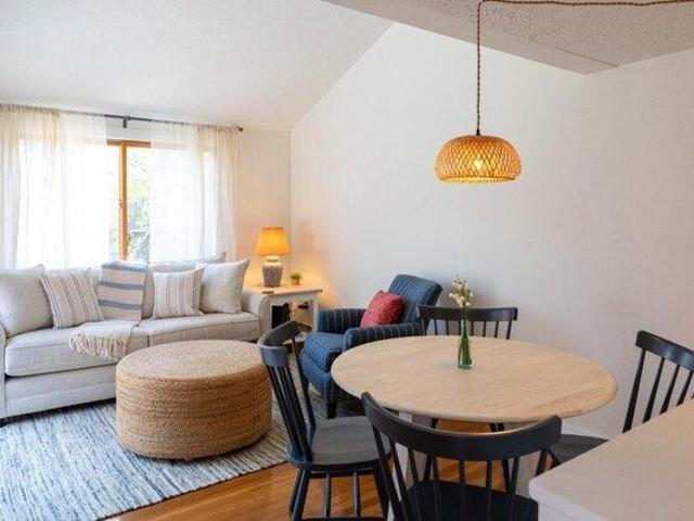 condo with 2 bedroom, Oak Bluffs MA ES104481584