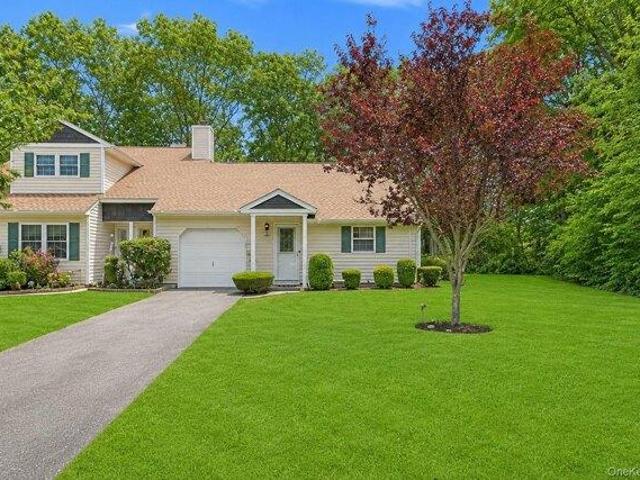 condo with 2 bedroom, Oakdale NY DS103622272