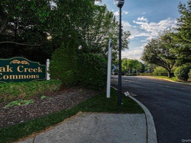 condo with 2 bedroom, Oakdale NY DS103622361