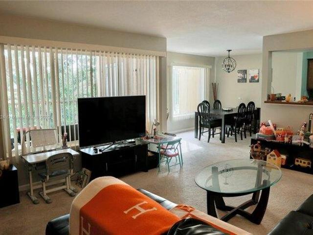 condo with 2 bedroom, Oakland Park FL ES103501701