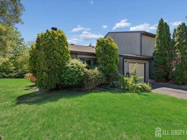 condo with 2 bedroom, Old Bridge NJ DS102776719