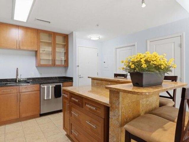 condo with 2 bedroom, Oxon Hill MD DS103626178