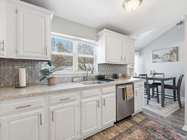 condo with 2 bedroom, Oxford MA ES102922313