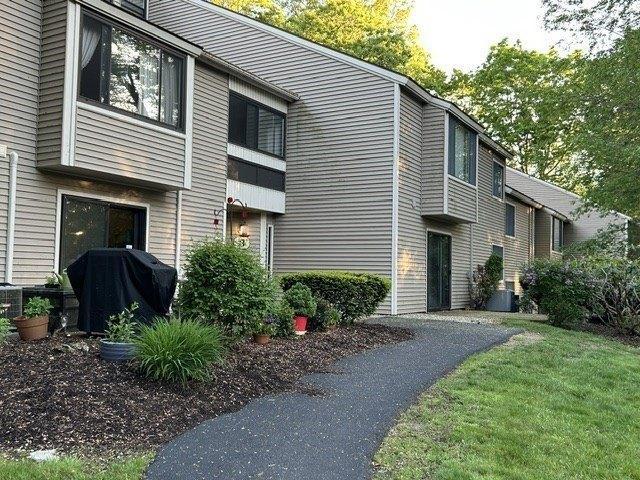 condo with 2 bedroom, Oxford MA ES105159636