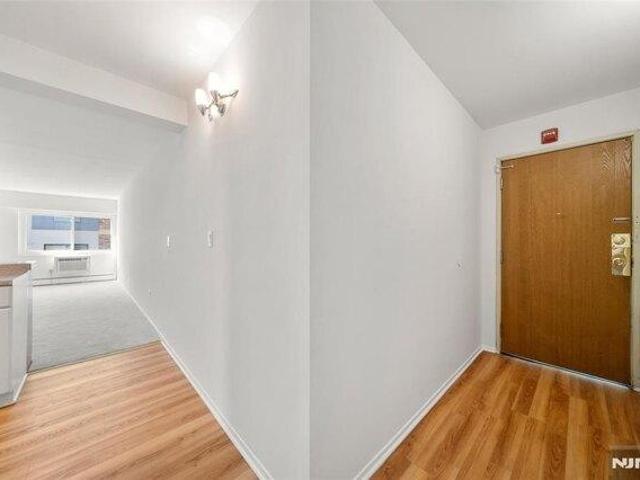 condo with 2 bedroom, Palisades Park NJ DS102762727