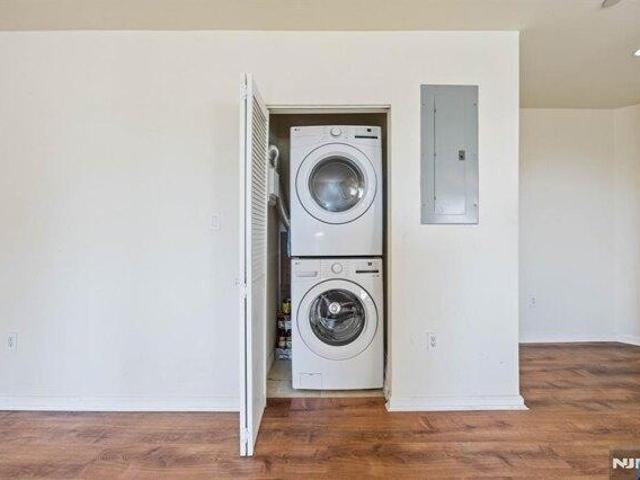 condo with 2 bedroom, Palisades Park NJ ES104908538