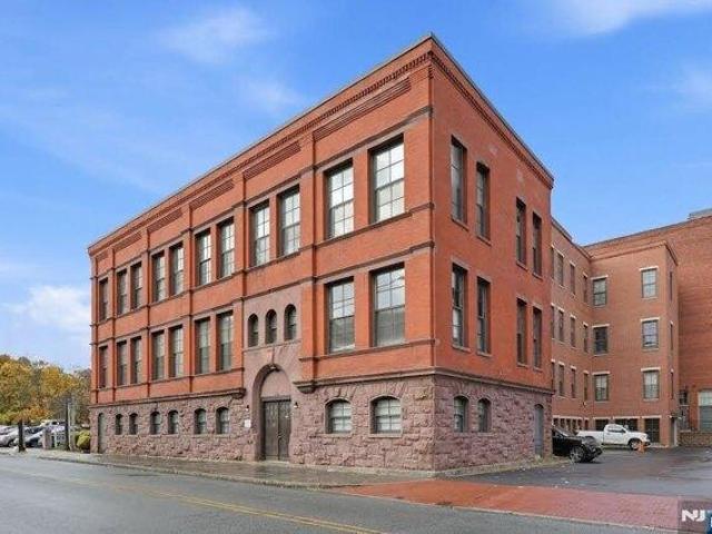 condo with 2 bedroom, Paterson NJ DLS101801577