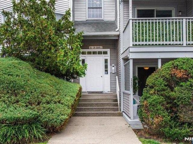condo with 2 bedroom, Paterson NJ DLS102216651